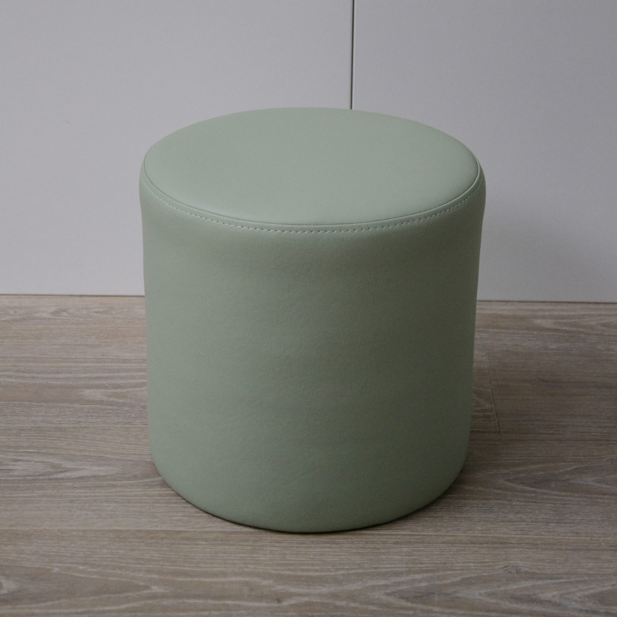 Poefjes - Castilo Meubelmakers