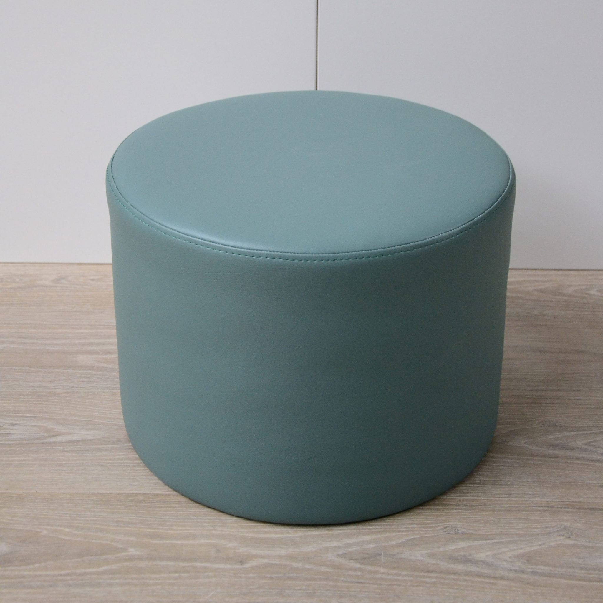 Poefjes - Castilo Meubelmakers